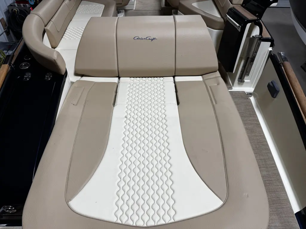 2021 CHRIS-CRAFT LAUNCH GT 28 For Sale in Lake George, NY